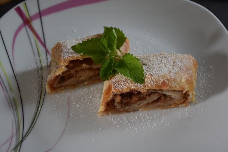Najlepší jablkový závin z lístkového cesta, babičkin recept 10/10 ...