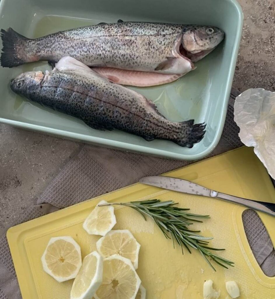 Pečený pstruh na masle za 20 minút, jednoduchý recept - Chutné recepty